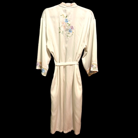 parisian intimates | Intimates & Sleepwear | Sz M Vintage Parisian ...